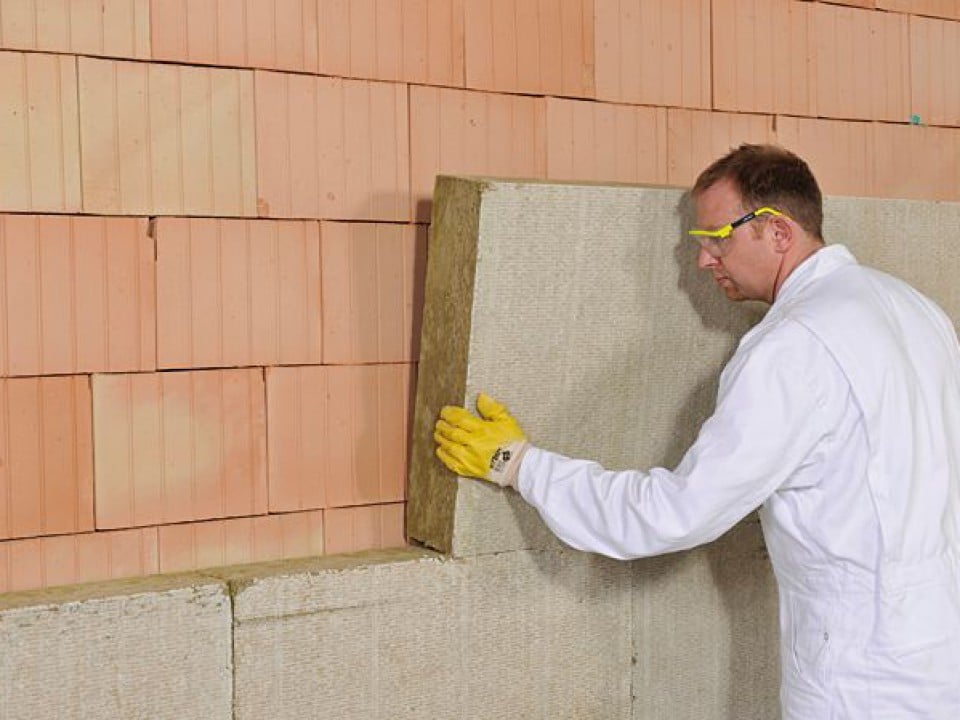 Herstellung feiner Oberflächenstrukturen auf weber.therm WDVS und weber.dur Unterputzen | Saint ...