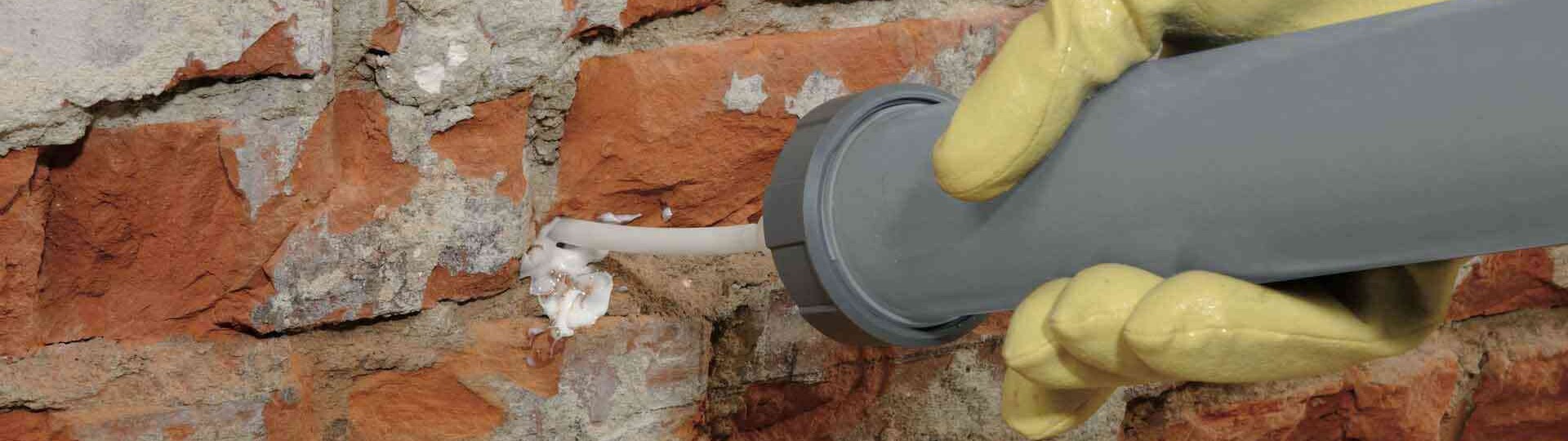 Repair of salt-contaminated and damp masonry | Saint-Gobain Weber