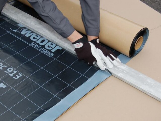 Basement waterproofing with cold-applied and self-bonding bitumen ...