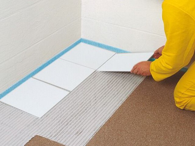 Levelling and tile fixing on wooden substrates | Saint-Gobain Weber